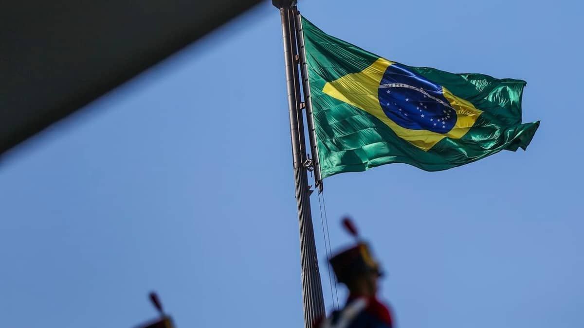 Brasil é ultrapassado pela Rússia e deixa o grupo das 10 maiores ...