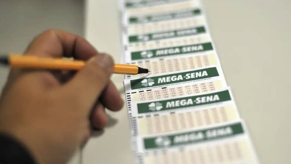 Mega-Sena concurso 2990: sortudo aposta R$ 6 pela internet e ganha R ...