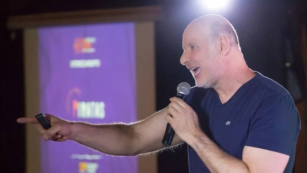 Ex-jogador de vôlei, Tande faz palestra em Belo Horizonte; veja ...