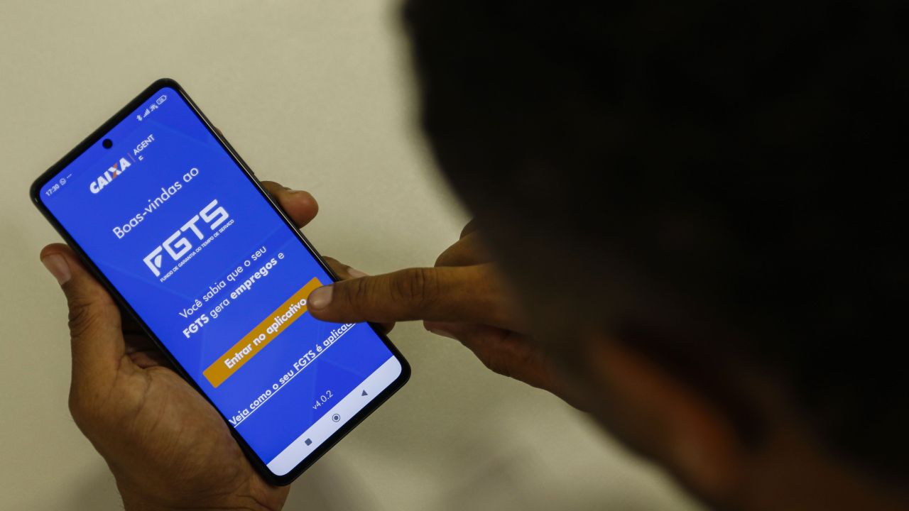 Governo pode liberar saque de R$ 7 bilhões do FGTS para trabalhadores ...