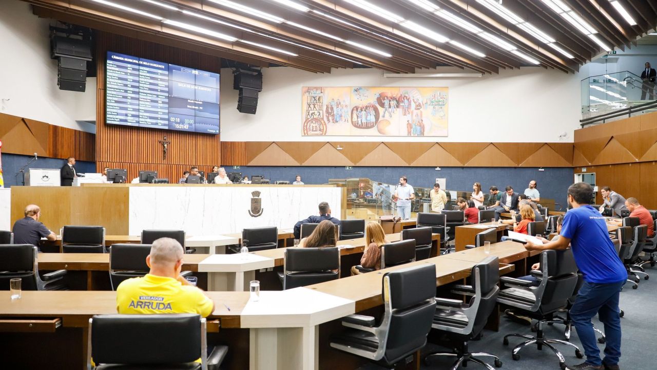 Câmara de BH aprova projeto que veta honrarias a condenados por crimes ...