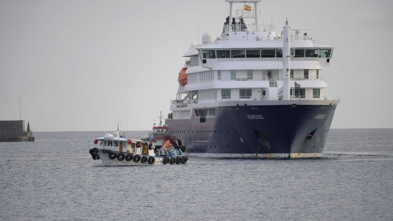 Navio com surto de hantavírus deve concluir retirada de passageiros ...
